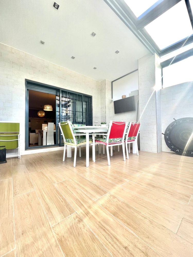 Piso en venta en calle Ágatha Christie • MMHome Inmobiliaria